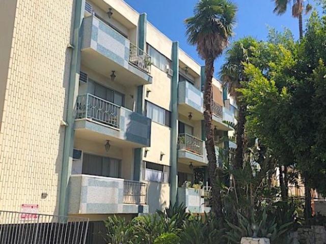 Studio, 1 bath, Condo 440 N Hayworth Ave