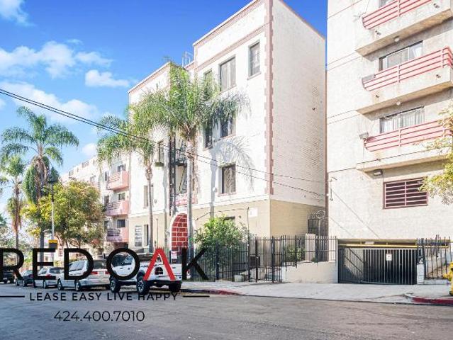 Studio, 1 bath, Condo 447 S Grand View St