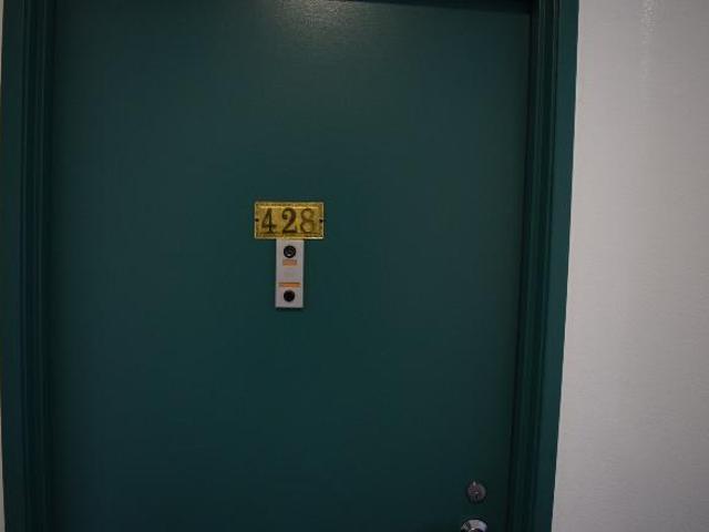Studio, 1 bath, Condo 444 S Occidental Blvd