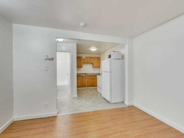Studio, 1 bath, Condo 461 24th Street