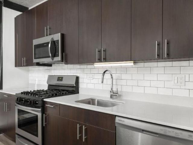 Studio, 1 bath, Condo 48 E 14th St