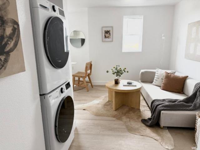 Studio, 1 bath, Condo 4973 W 21st