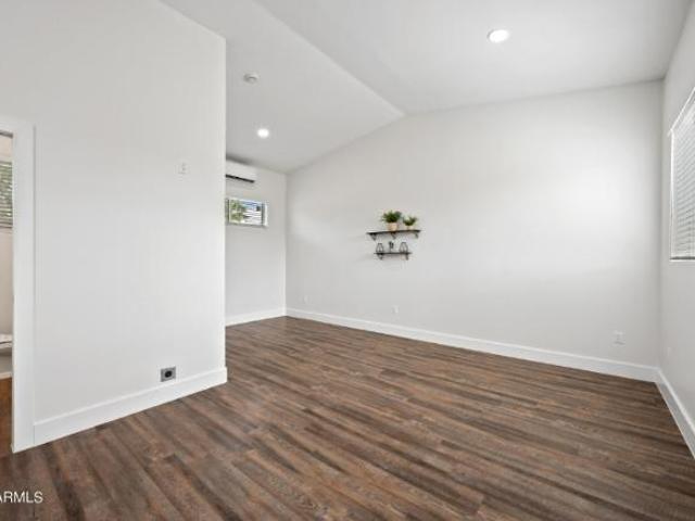 Studio, 1 bath, Condo 4009 N 13th Ave