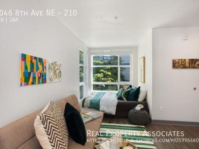 Studio, 1 bath, Condo 4046 8th Ave NE