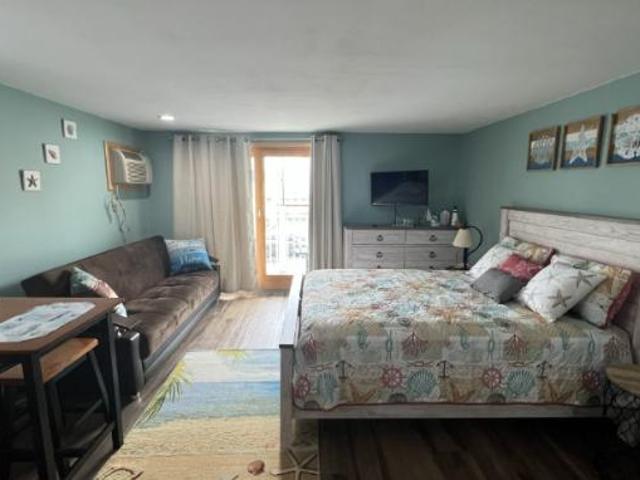 Studio, 1 bath, Condo 415 Ocean Boulevard
