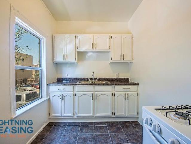 Studio, 1 bath, Condo 416 S Westlake Ave