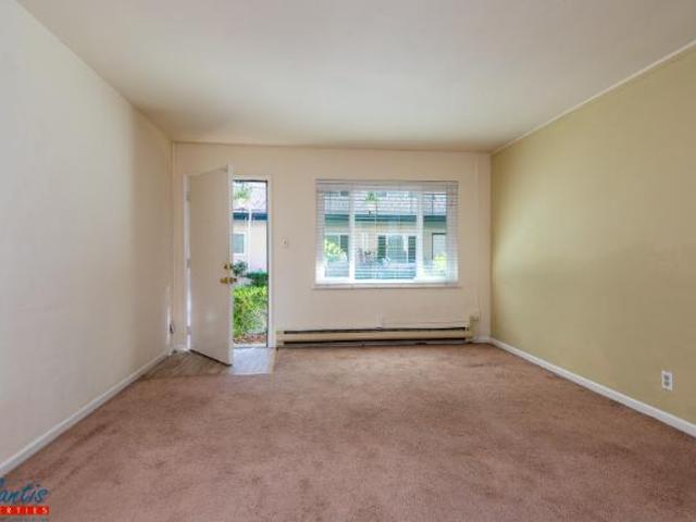 Studio, 1 bath, Condo 420 S 3rd Street