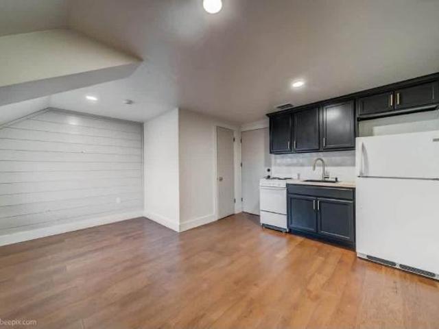 Studio, 1 bath, Condo 424 W 4th Street
