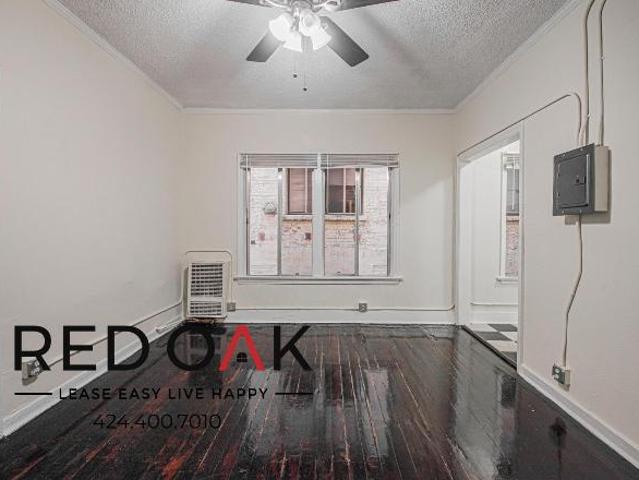 Studio, 1 bath, Condo 425 S Grand View St