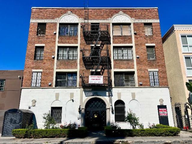 Studio, 1 bath, Condo 545 S Hobart Blvd