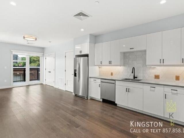Studio, 1 bath, Condo 54 Auburn