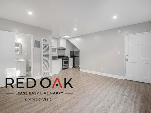 Studio, 1 bath, Condo 5632 Harold Way