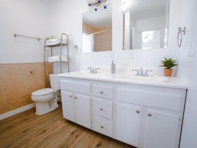 Studio, 1 bath, Condo 5648 Berkshire Drive