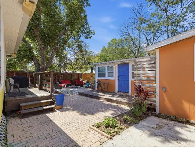 Studio, 1 bath, Condo 587 Dixie Hwy