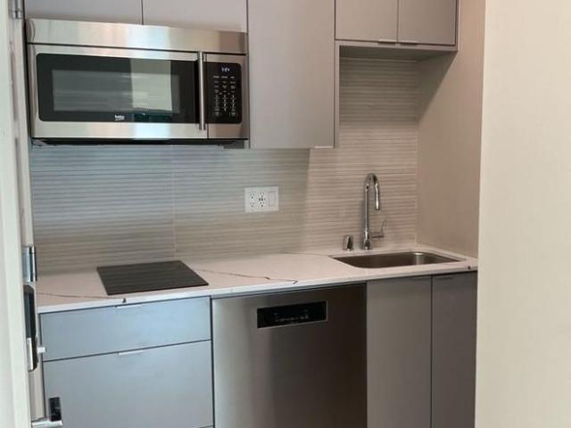 Studio, 1 bath, Condo 5952 California Ave SW