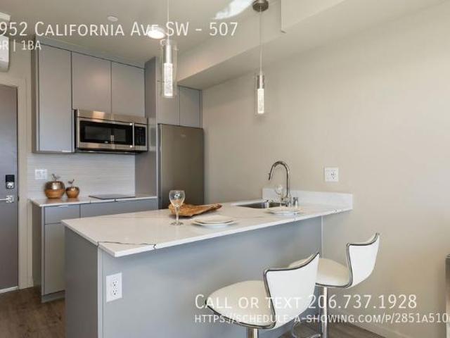 Studio, 1 bath, Condo 5952 California Ave SW