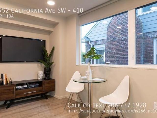 Studio, 1 bath, Condo 5952 California Ave SW