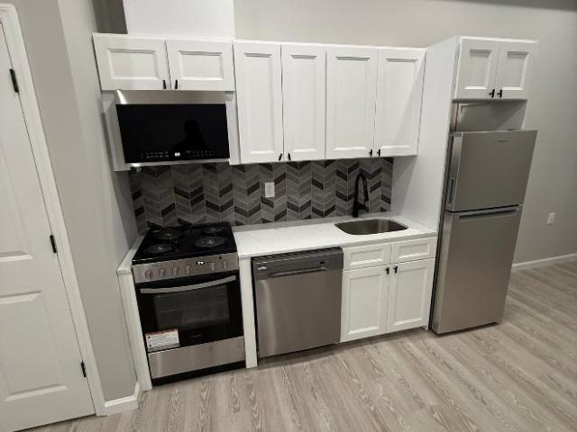 Studio, 1 bath, Condo 59 Pearl St