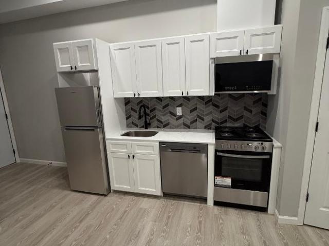 Studio, 1 bath, Condo 59 Pearl St