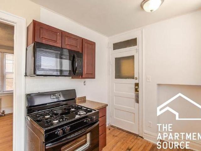 Studio, 1 bath, Condo 5011 West Cermak Road
