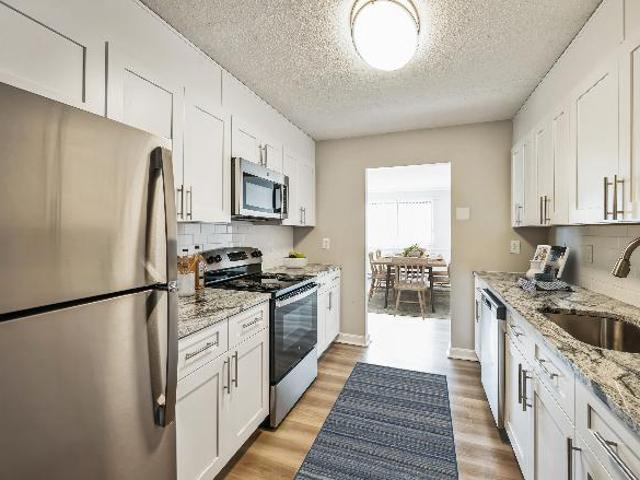 Studio, 1 bath, Condo 50 Dinsmore Ave