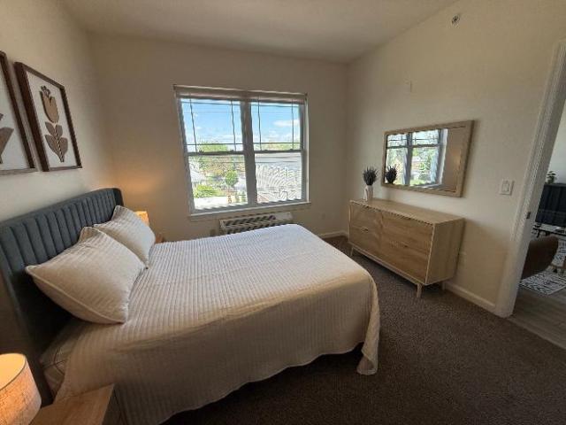 Studio, 1 bath, Condo 510 Hamilton St