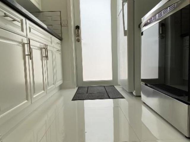 Studio, 1 bath, Condo 519 S Rainbow Drive
