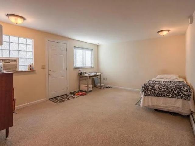 Studio, 1 bath, Condo 524 Riddle Crest Ln