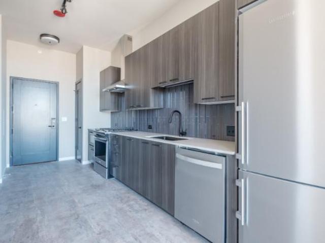 Studio, 1 bath, Condo 52 North Sangamon