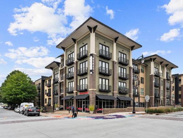 Studio, 1 bath, Condo 5300 Peachtree Road