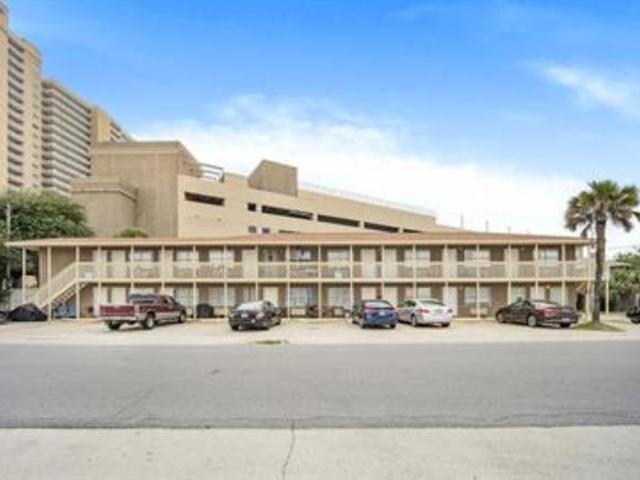 Studio, 1 bath, Condo 644 W Caladium Circle