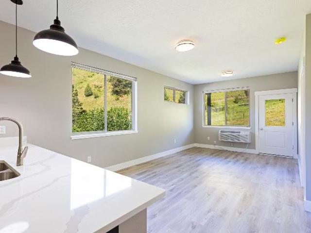 Studio, 1 bath, Condo 648 Highton Street