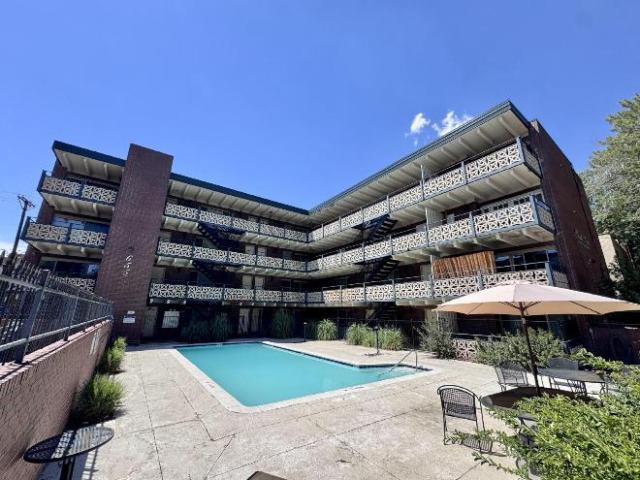 Studio, 1 bath, Condo 655 N Pearl St