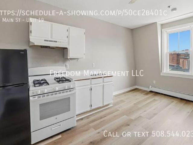 Studio, 1 bath, Condo 65 Main St