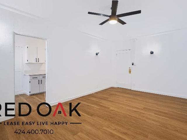 Studio, 1 bath, Condo 660 S Cochran Avenue