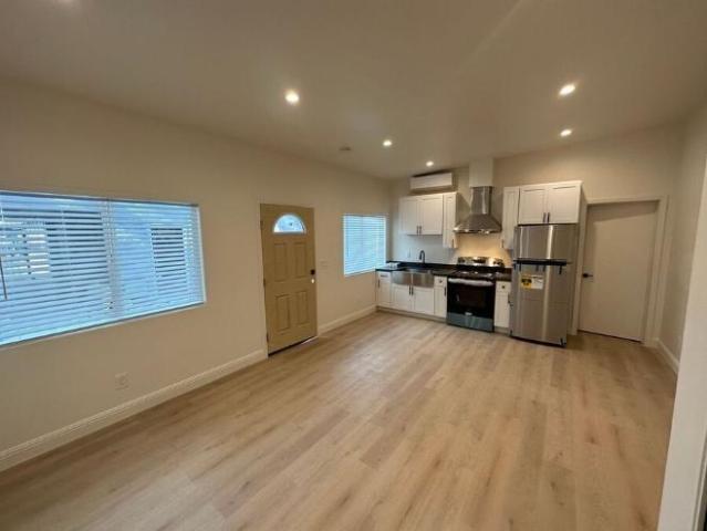 Studio, 1 bath, Condo 6614 Telegraph Avenue