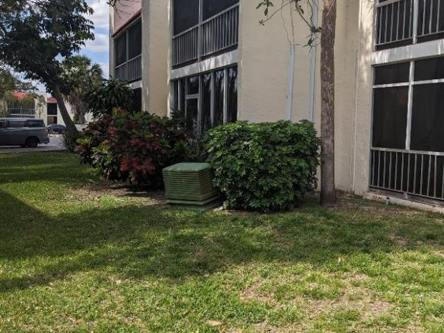 Studio, 1 bath, Condo 606 NW 13 Street