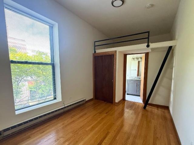 Studio, 1 bath, Condo 611 W Briar Pi