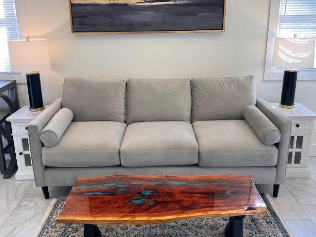 Studio, 1 bath, Condo 6148 Winthrop Ave