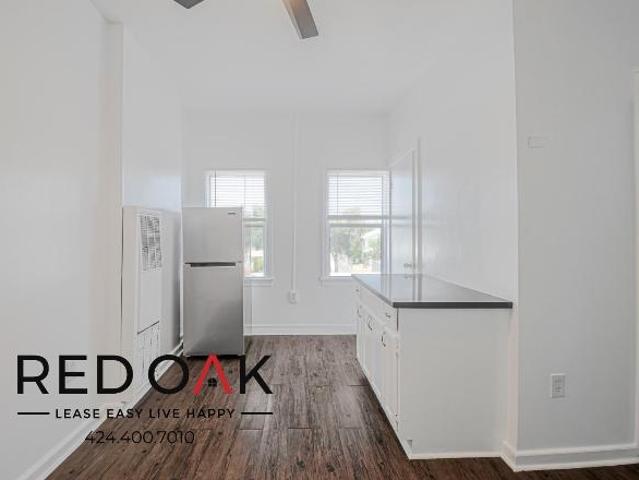 Studio, 1 bath, Condo 615 S Glendale Ave