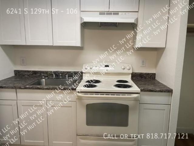 Studio, 1 bath, Condo 6241 S 129th St