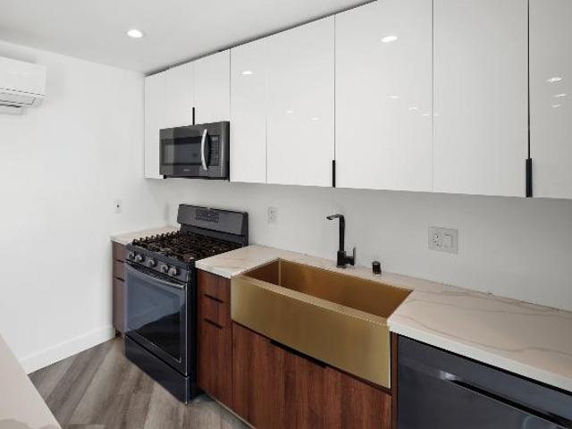 Studio, 1 bath, Condo 6307 Elgin St