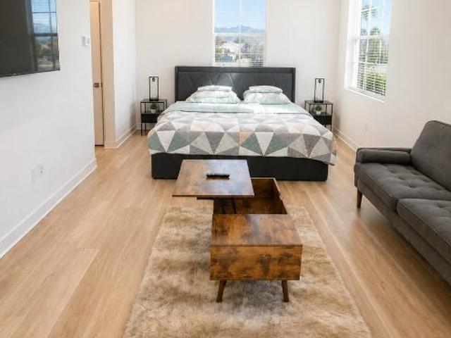 Studio, 1 bath, Condo 74189 Storke Dr
