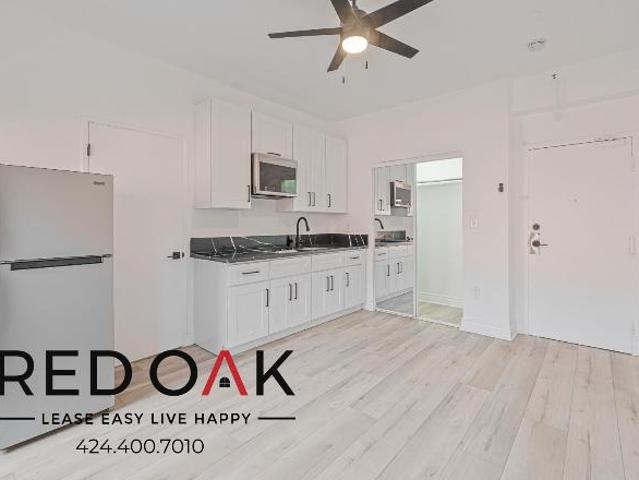 Studio, 1 bath, Condo 744 Beacon Ave