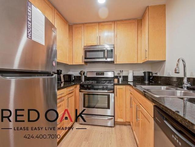 Studio, 1 bath, Condo 7810 Topanga Canyon Blvd