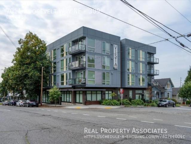 Studio, 1 bath, Condo 7011 Roosevelt Way NE