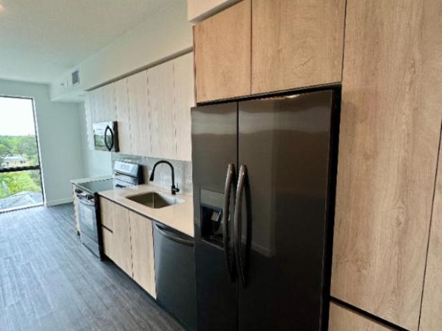 Studio, 1 bath, Condo 701 Nw 5th Ave