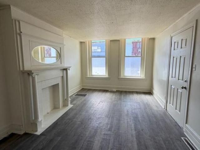 Studio, 1 bath, Condo 717 W Market St