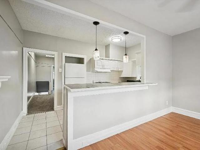 Studio, 1 bath, Condo 7212 Oxford Ave