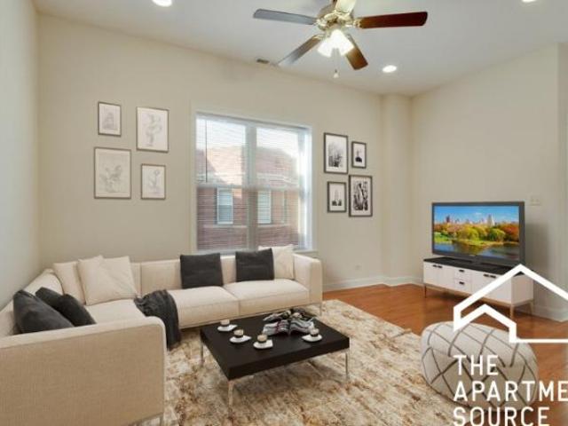 Studio, 1 bath, Condo 857 West Cornelia Ave